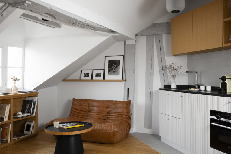 35 m² of multifaceted attic space in Paris - Sloft Magazine