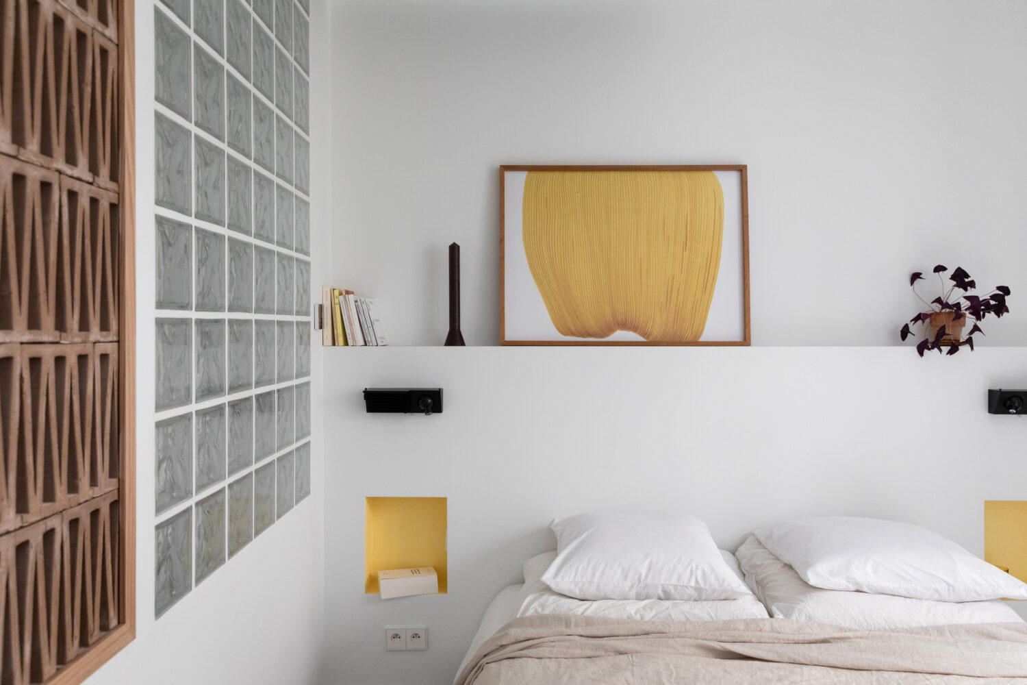 A 36 m² garage in Paris, transformed into a bright apartment - Sloft ...